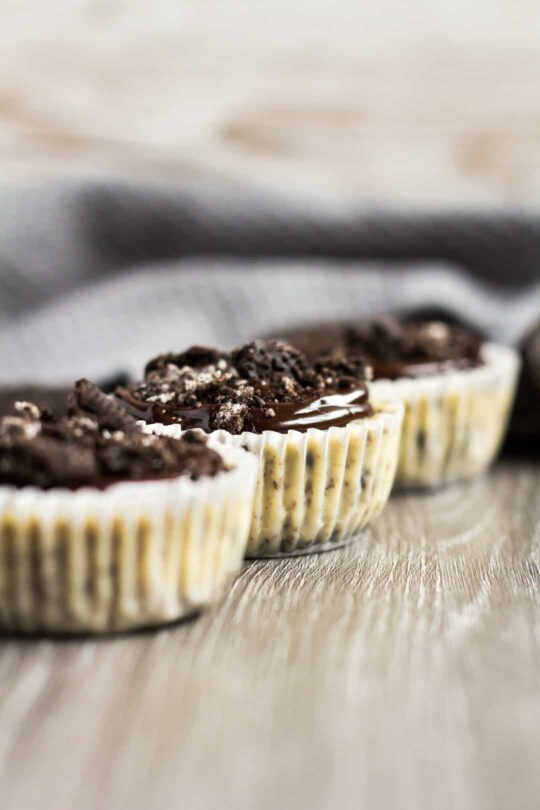 Mini Oreo Cheesecakes - Simply Bake