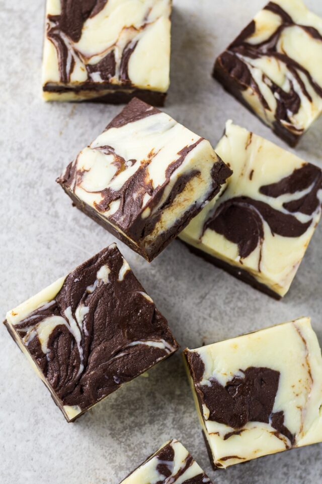 Chocolate Marble Fudge - Simply Bake